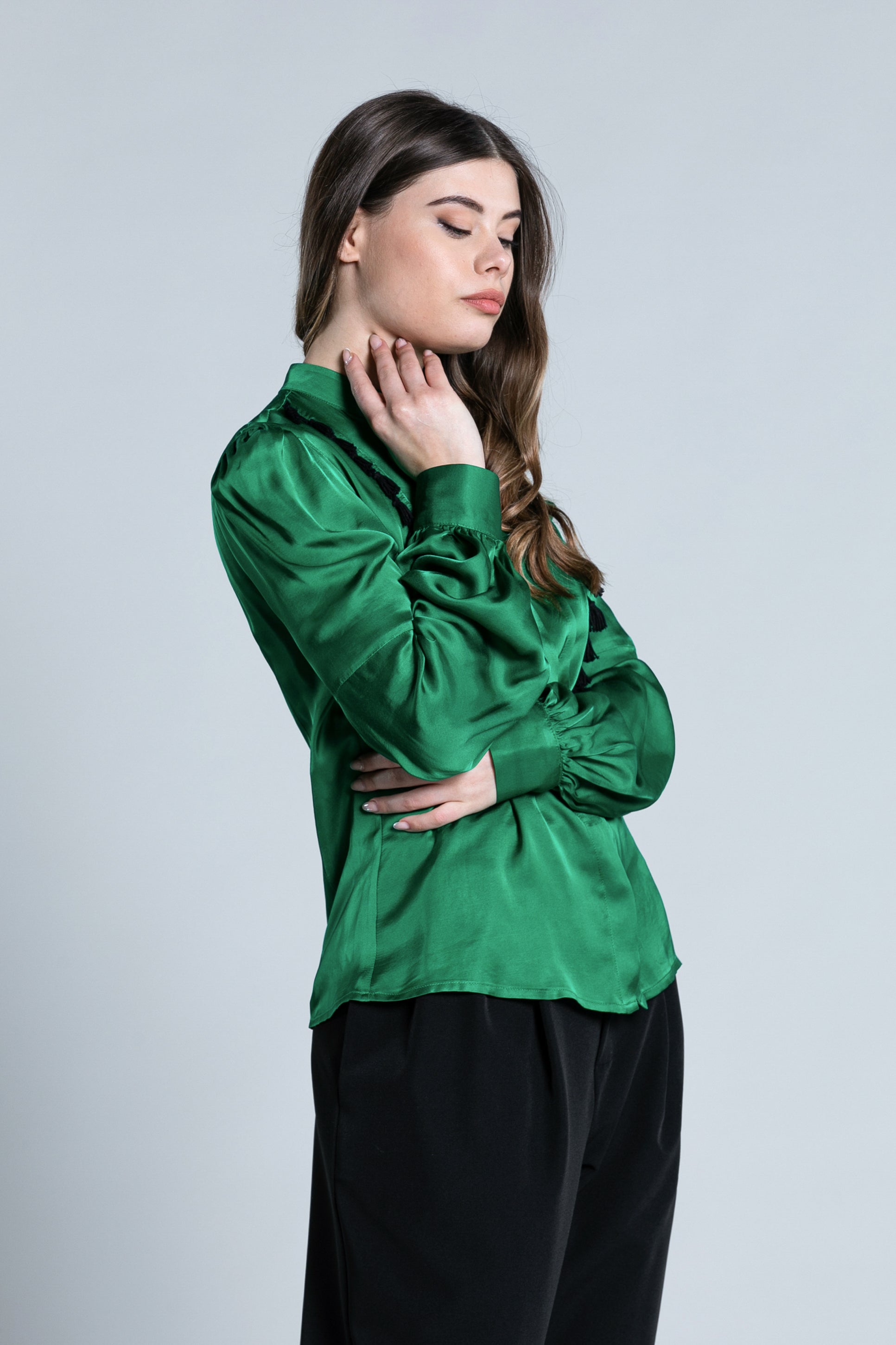 RELISH | BEAR long sleeve shirt with jewel button plus pleats and ...